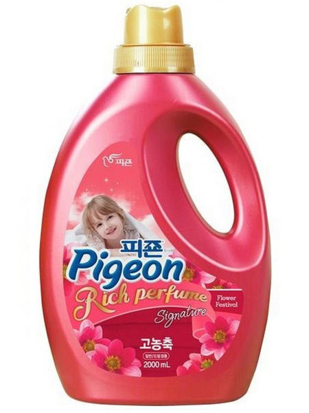 Кондиционер для белья с цветочным запахом RICH PERFUME SIGNATURE Hi-Enriched Fabric Softener Flower Festival, 2000 мл