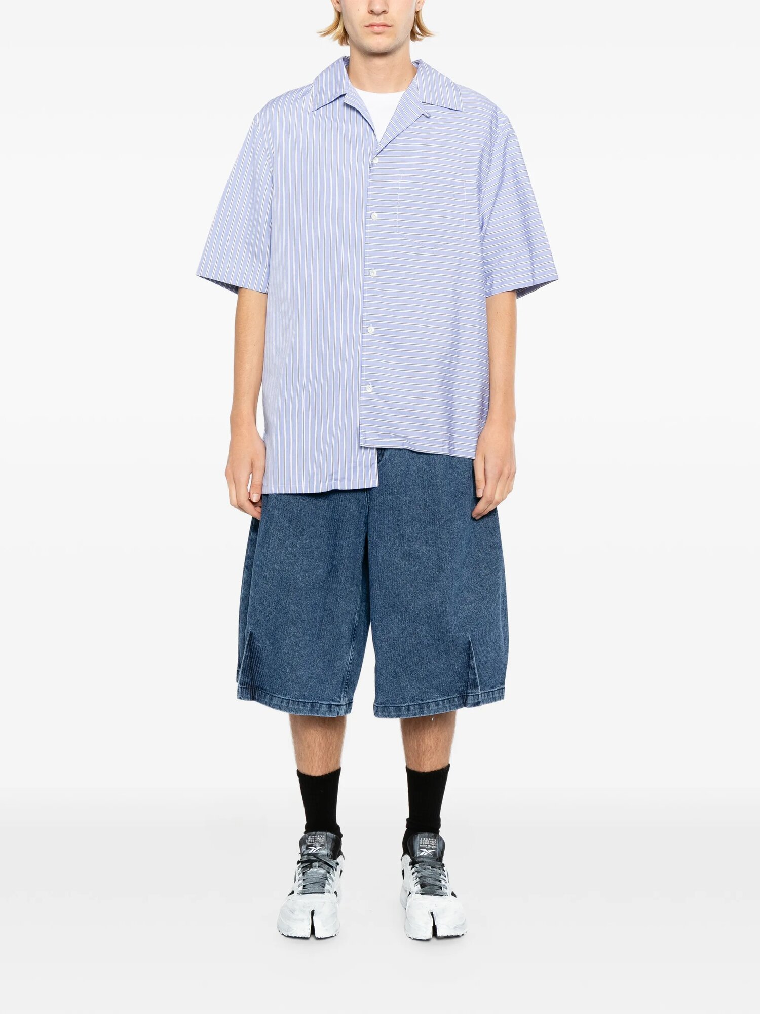 Шорты ADERERROR Pleated denim shorts, размер 50, синий — фото 1