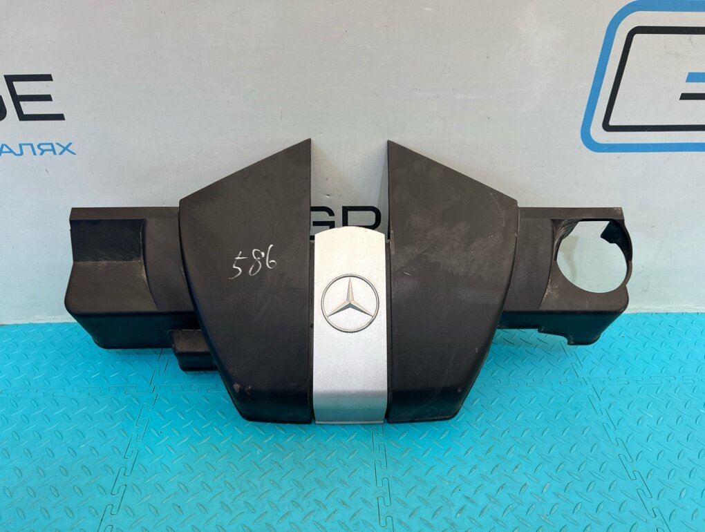 Крышка двигателя Mercedes-Benz S-Class 2004 W220 112.922 2.8 OEM A1120100467