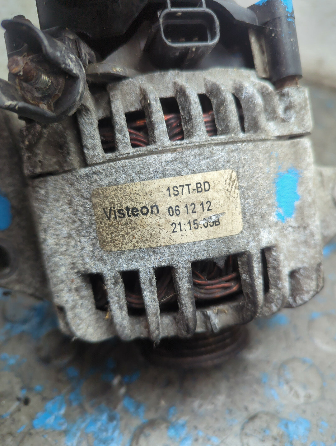 Генератор Ford Mondeo 3 Б/У — фото 1
