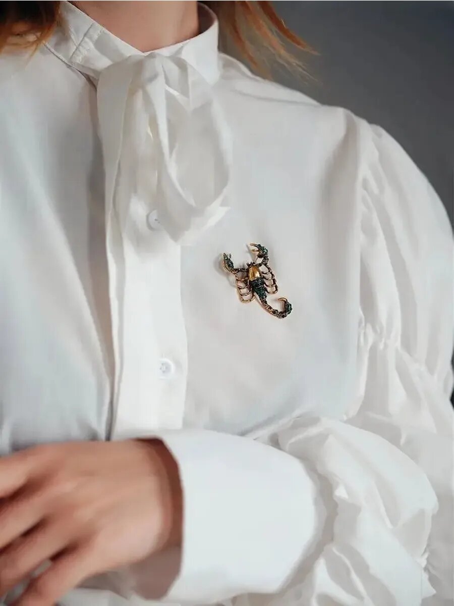 Значок, стразы