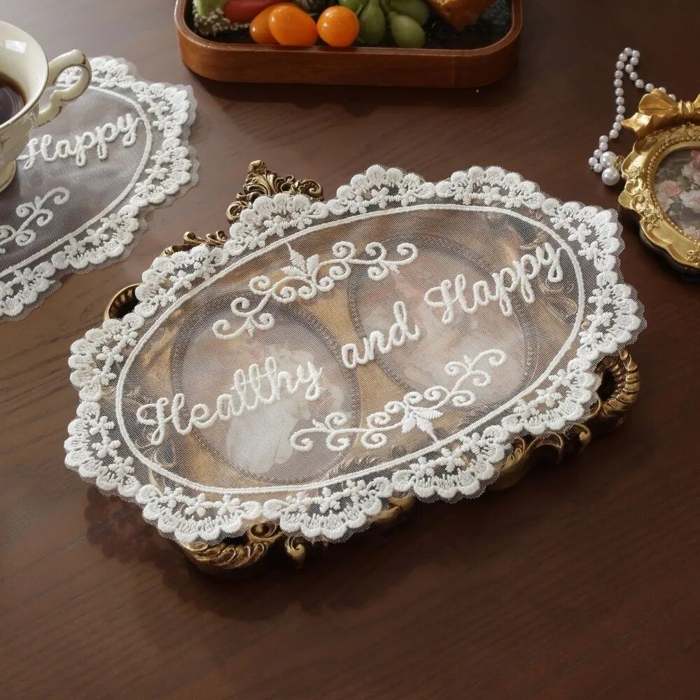 Кружевной коврик для стола White
