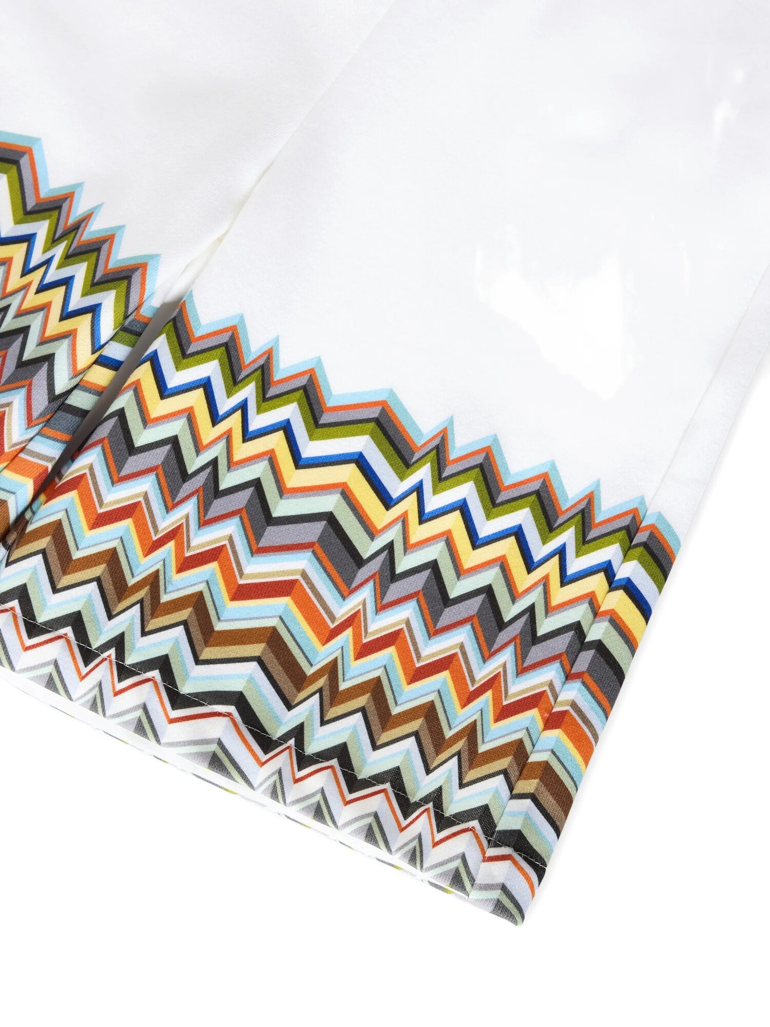 Шорты Missoni Zigzag-print shorts, размер 128, бежевый/белый — фото 1
