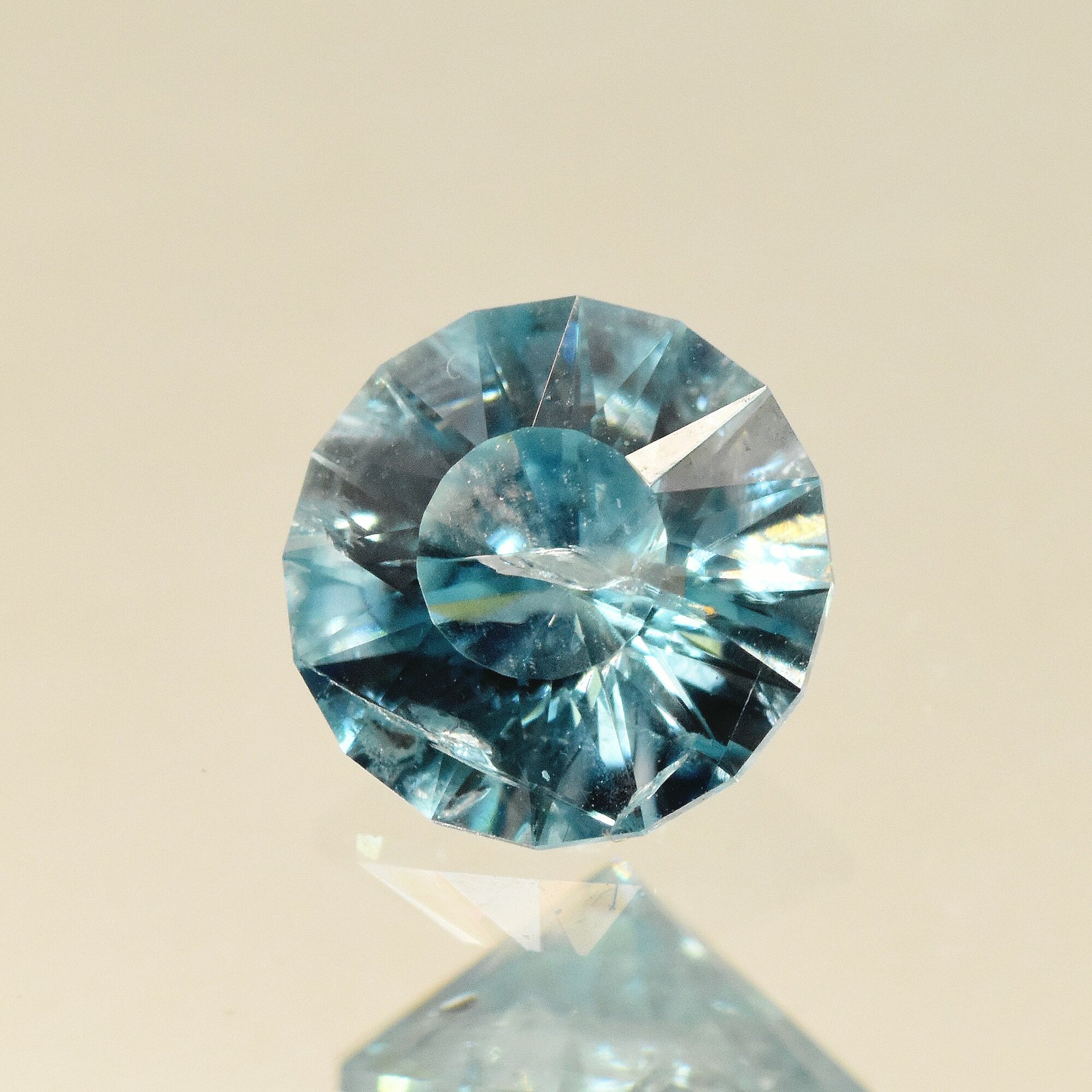 Циркон старлит 1.37ct. круг (Камбоджа)