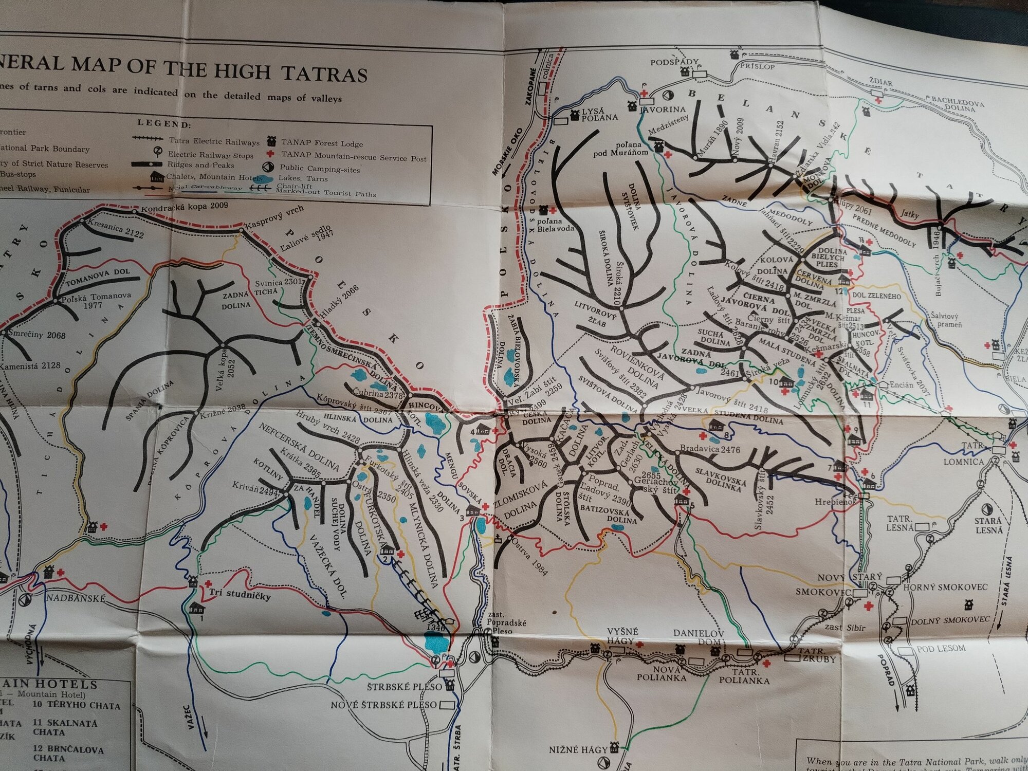 Книга. HIGH TATRAS A TOURIST'S GUIDE — фото 1
