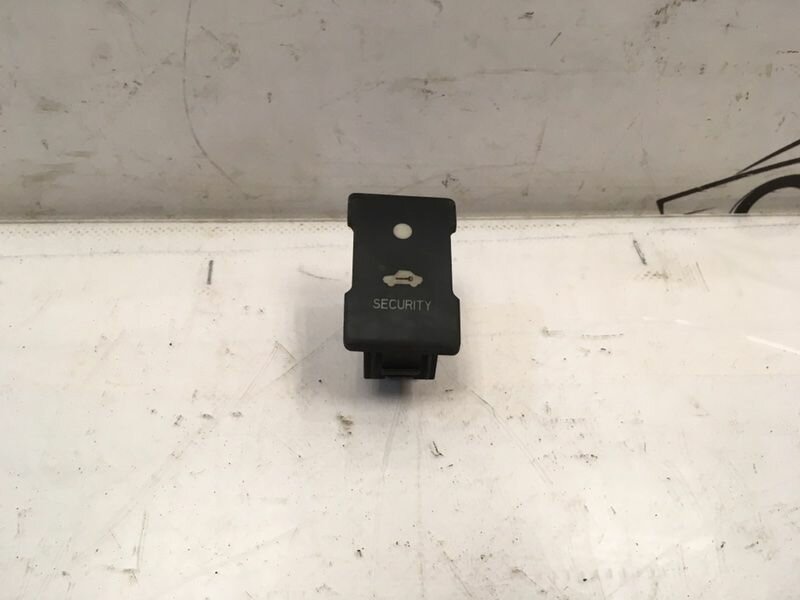 Кнопка Geely Emgrand Ec7 2012 06701075 FE-1 JL4G18 (с пробегом)