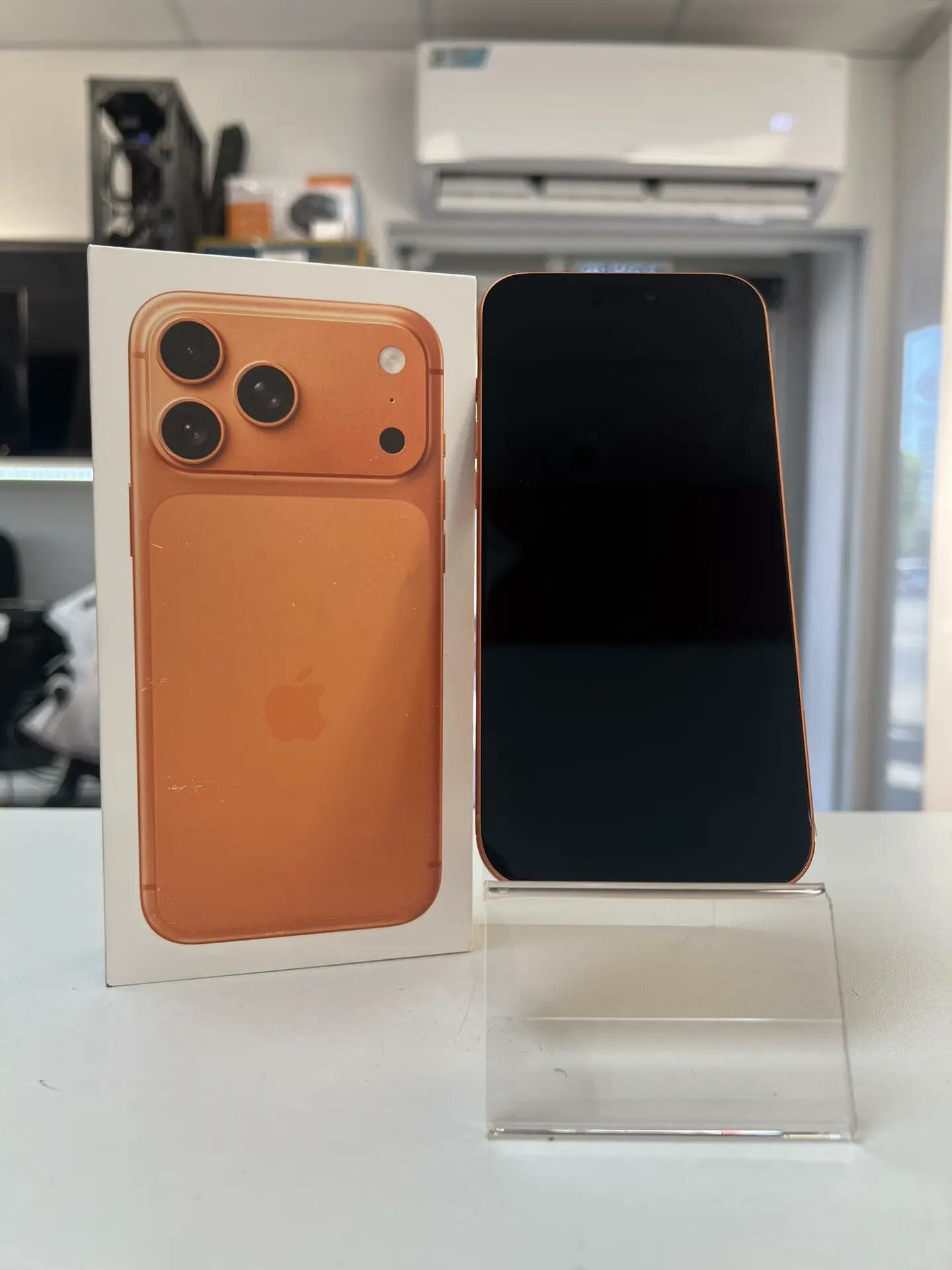 Смартфон Apple iPhone 17 Pro max 256 E-sim — фото 1