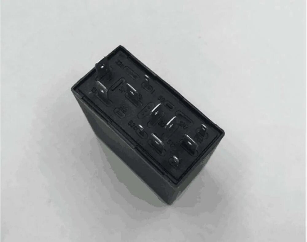 Реле управления стеклоочистителем VW Passat B5 Bora Golf 4 11-контактное 4B0955531A для надежной работы дворников