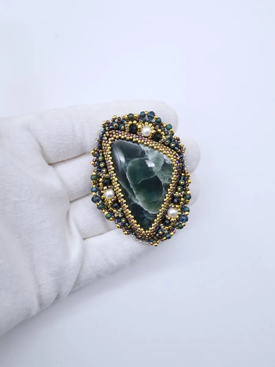 Брошь, кристаллы Swarovski, кристалл