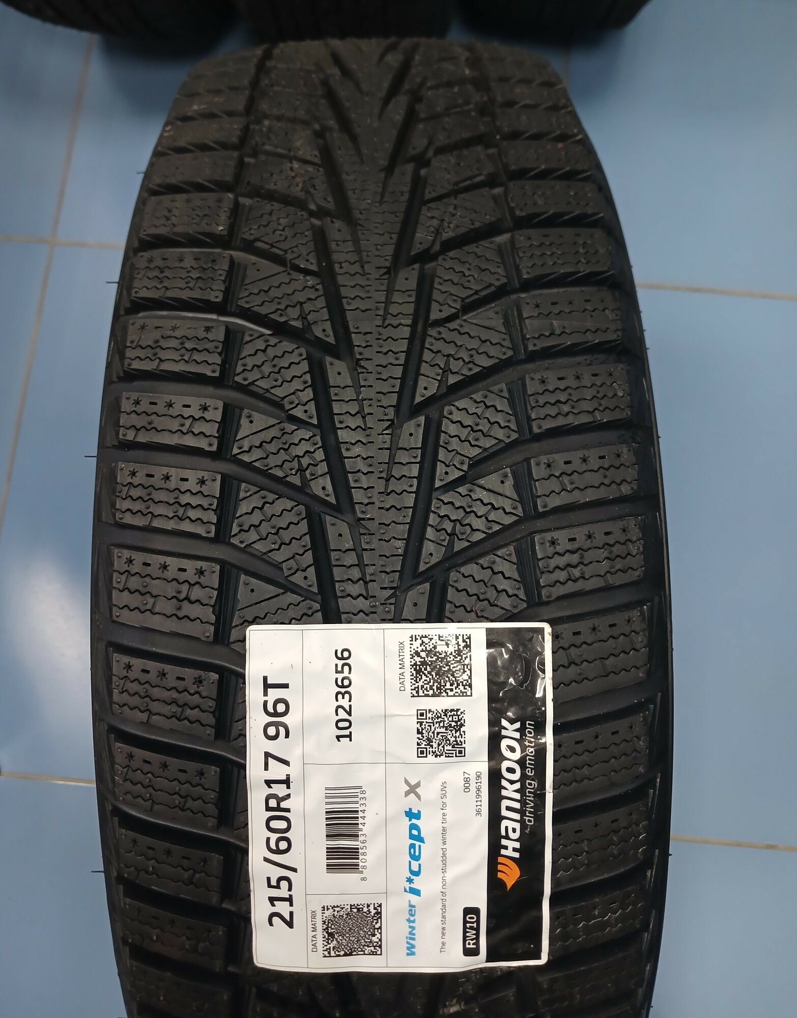 215/60R17 Hankook DynaPro I*Cept X RW10 96T Корея (2026 год) нешипованные