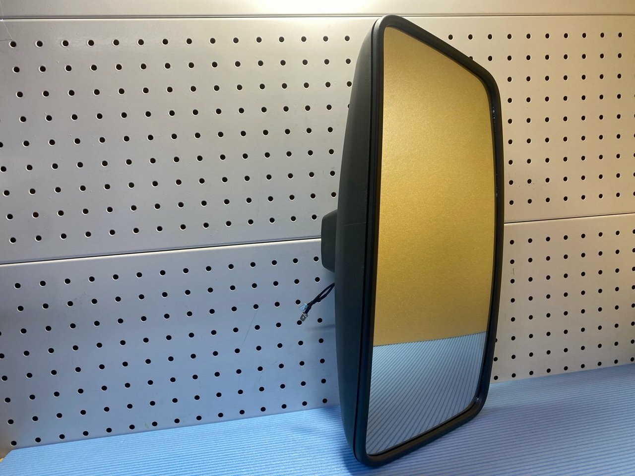 Зеркало заднего вида VOLVO FMX (вольво ФМХ) основное с подогревом и ручной регулировкой