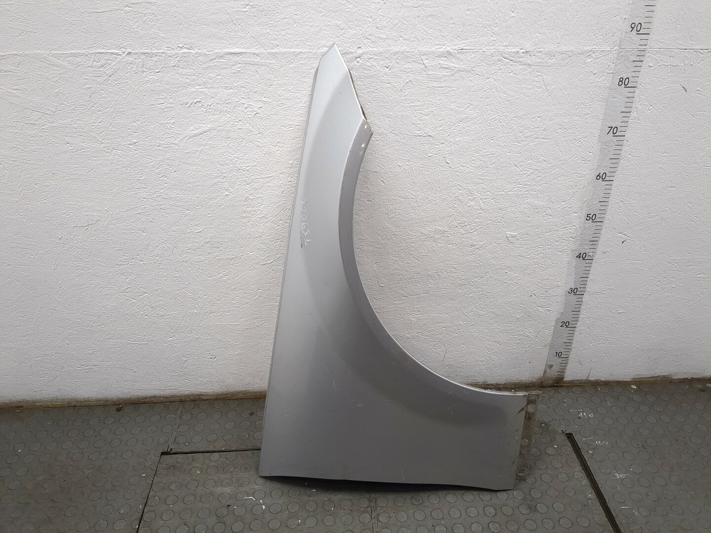 Крыло правое переднее Mercedes C W204 Б/У