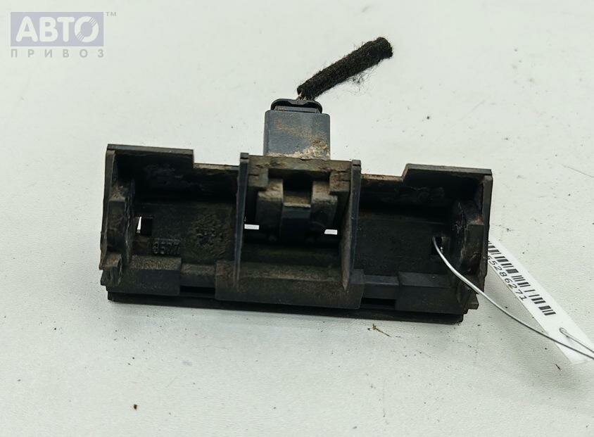 Кнопка открывания багажника Peugeot 307