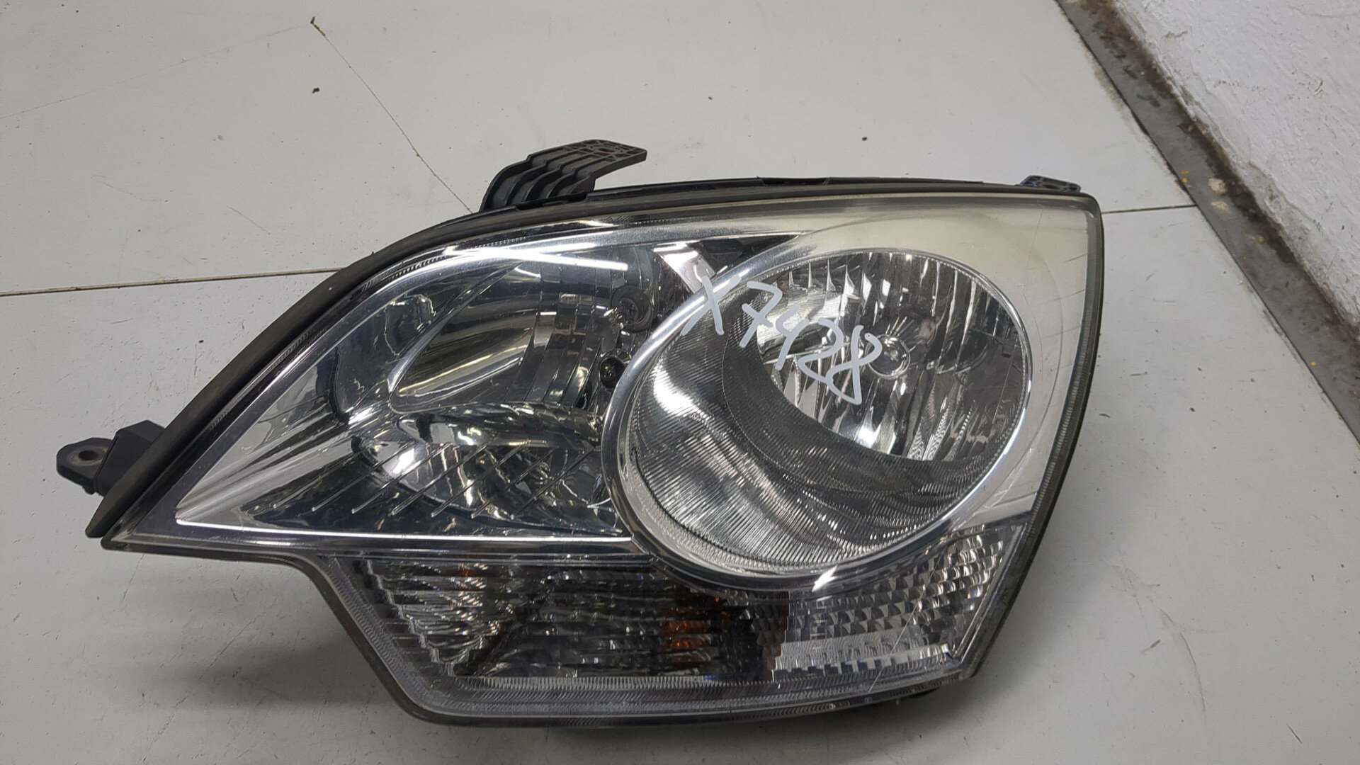 Фара (передняя) левая Opel Antara Б/У