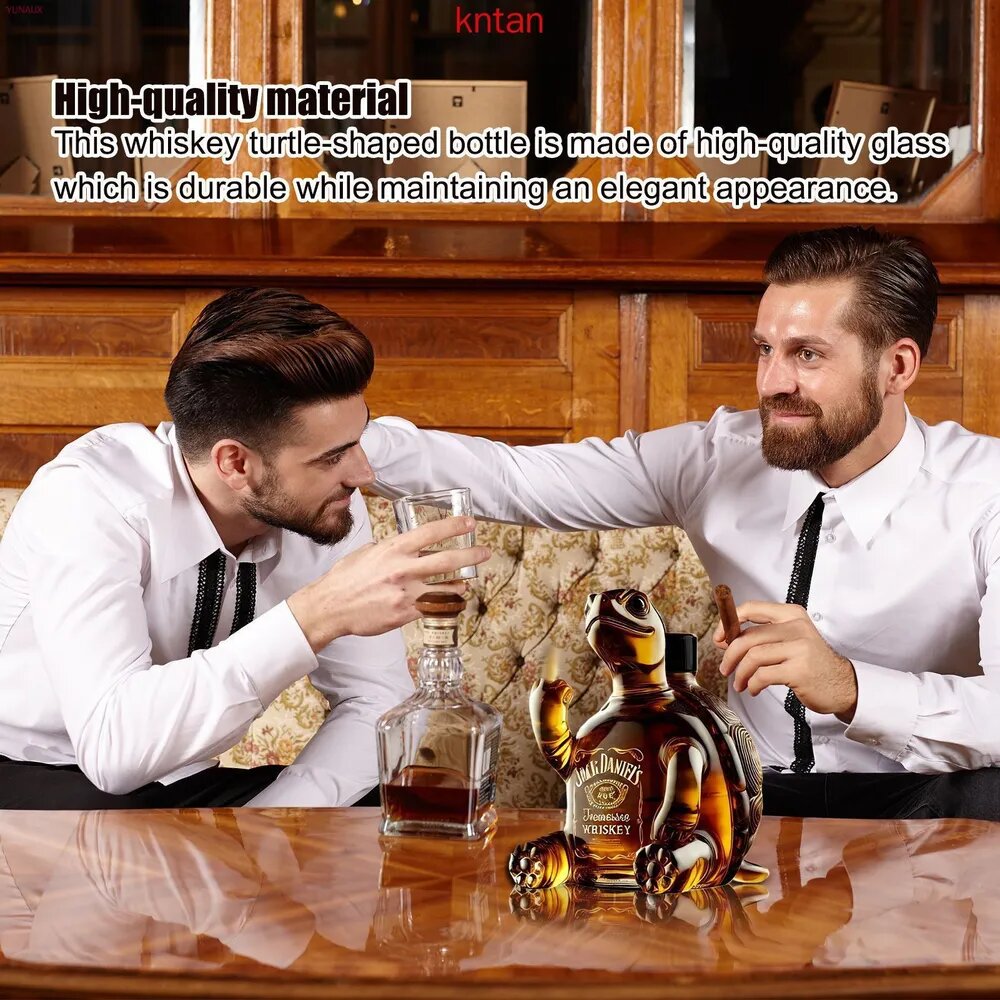Бутылка Jack Daniel's Tennessee Whiskey в форме черепахи, стеклянная бутылка для алкоголя, 1 литр, коричневый цвет, пробка — фото 1