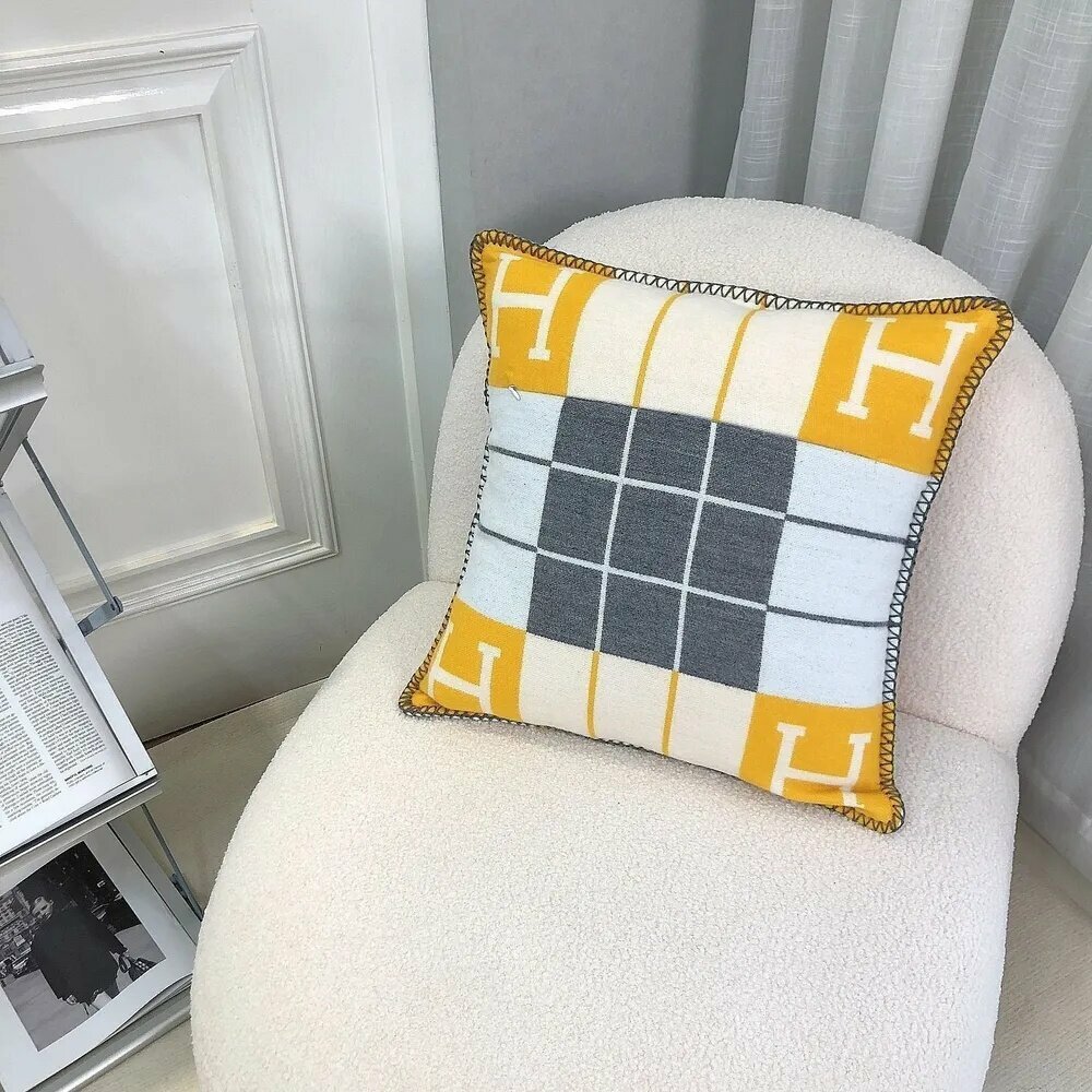 Hermes Подушка-валик 45x45см,