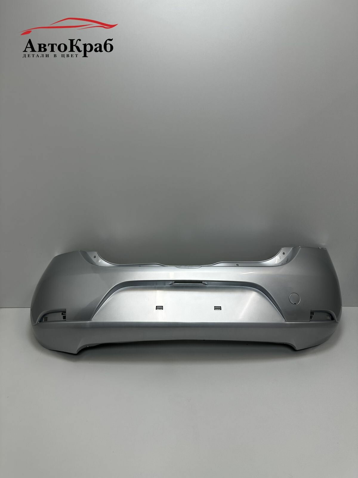 Бампер задний в цвет для Рено Сандеро 2 2013 - 2021 г. D69 - серебристый