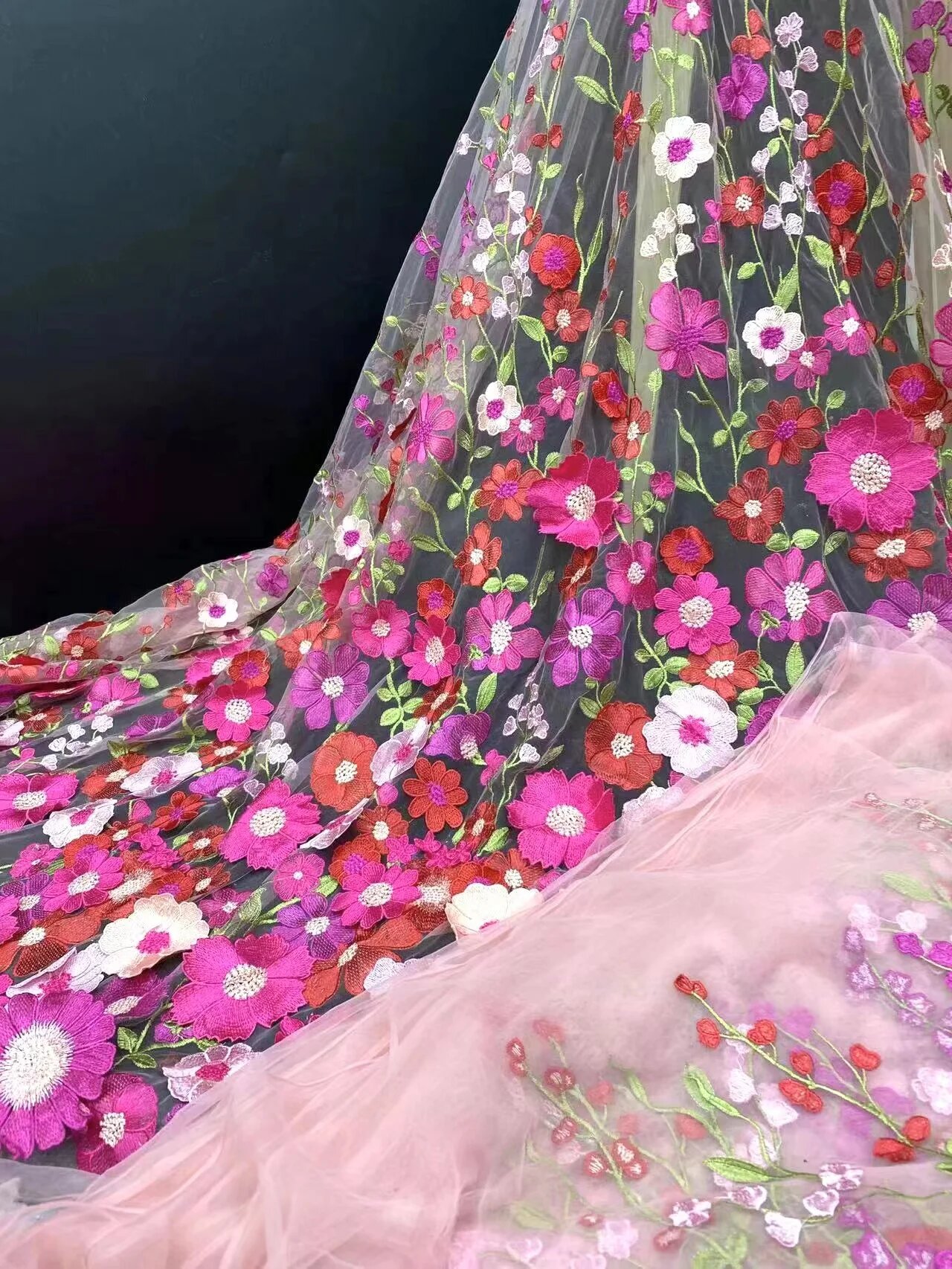 Односторонняя вышитая сетчатая ткань для пошива платьев Розовый, pink rose red