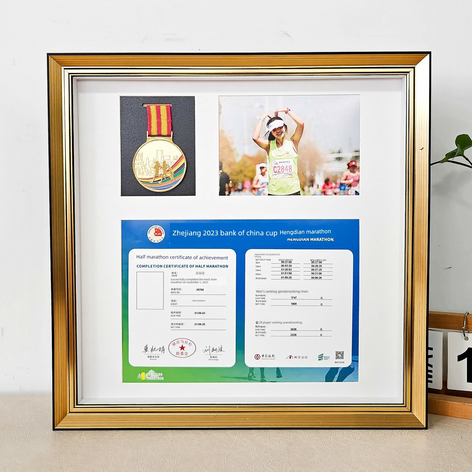 Квадратная деревянная рамка для наград с черным фоном, 41 см, три окна и одно отверстие для сертификатов