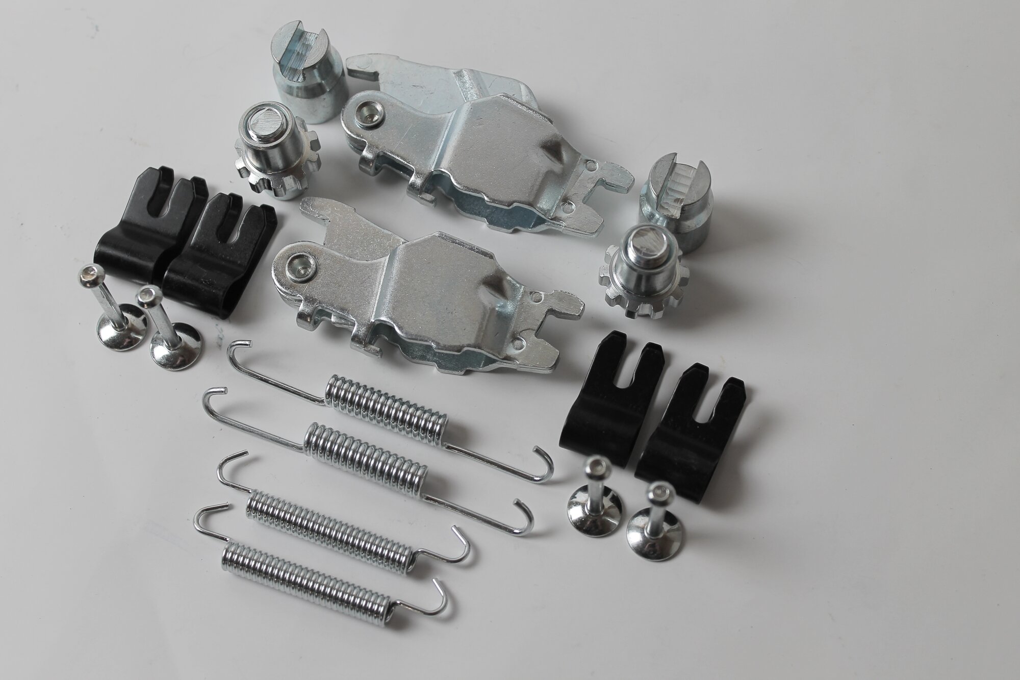 Ремкомплект задних тормозных колодок LAND ROVER Freelander 2