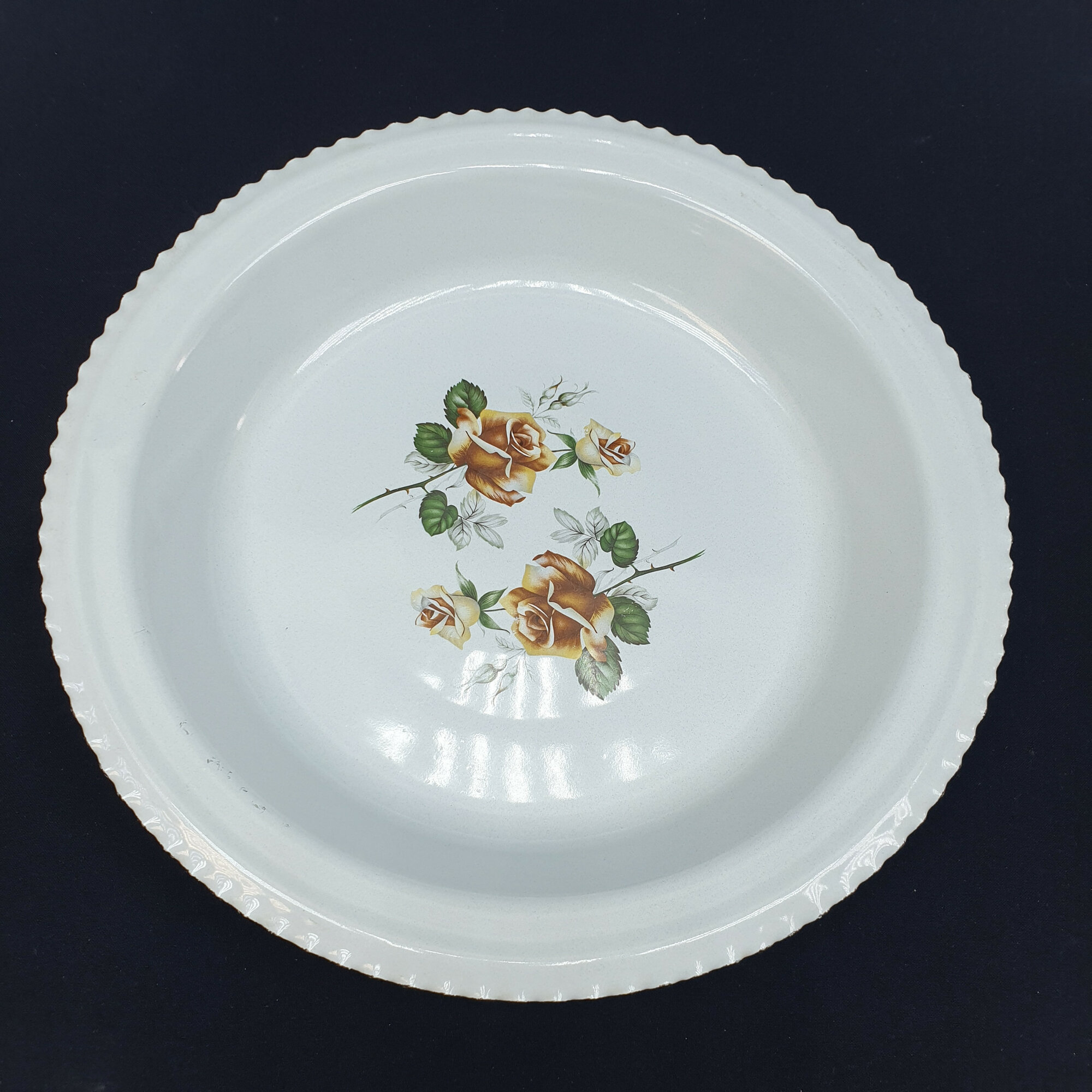 Винтажное блюдо-поднос Розы 32 см, металлический. СССР.