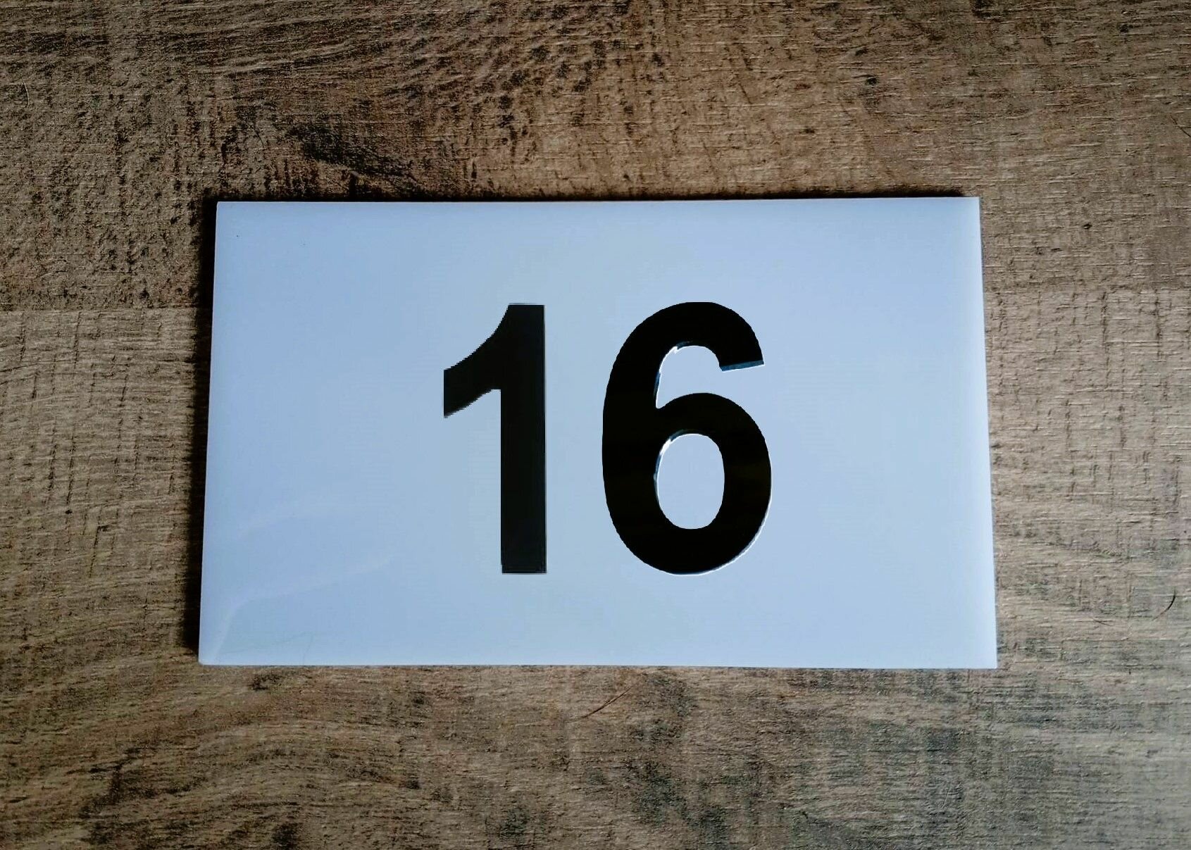 Цифры на дверь, табличка с номером 16