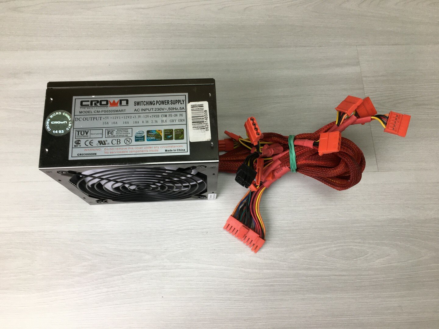 Блок питания 650W Crown CM-PS650SMART 24+4+4/6PCI-E/4SATA/140fan ATX