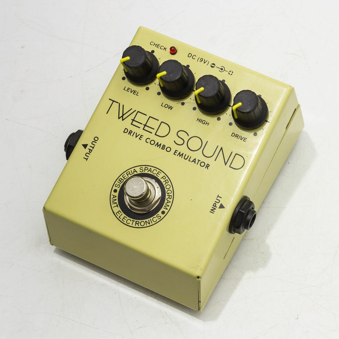 AMT Tweed Sound - педаль эффектов (Дисконтный товар. Возможны мелкие царапины и потёртости на корпусе) — фото 1
