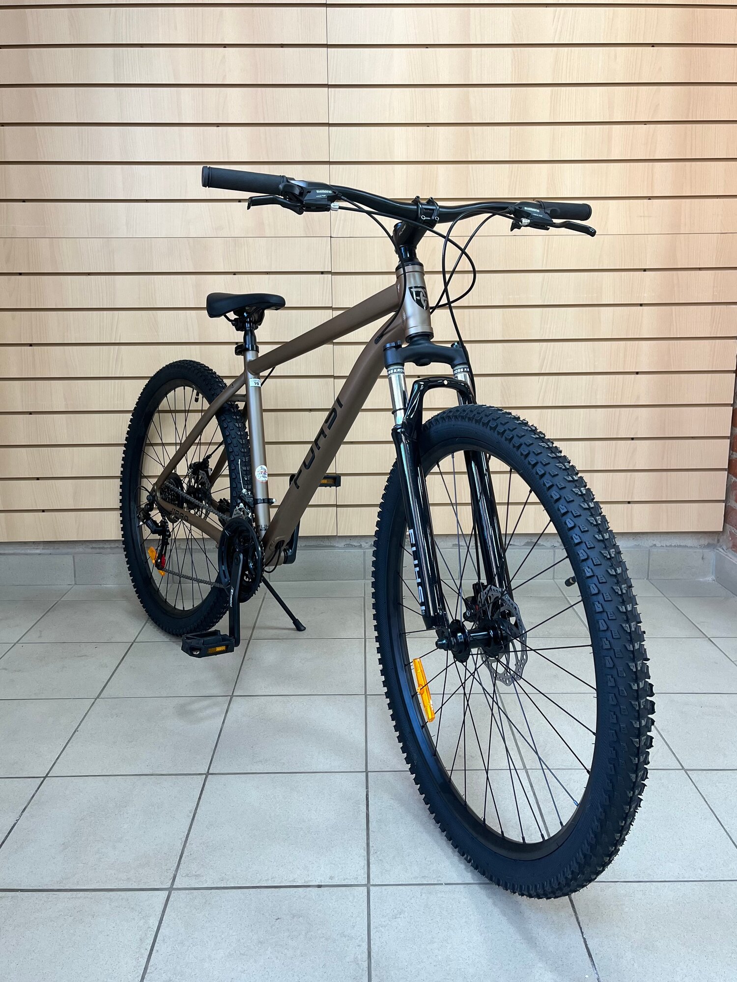 Горный велосипед BREND FUHSI ORIGINAL FU665, диаметр колес 27,5", 21 скорость, рама алюминий, золото