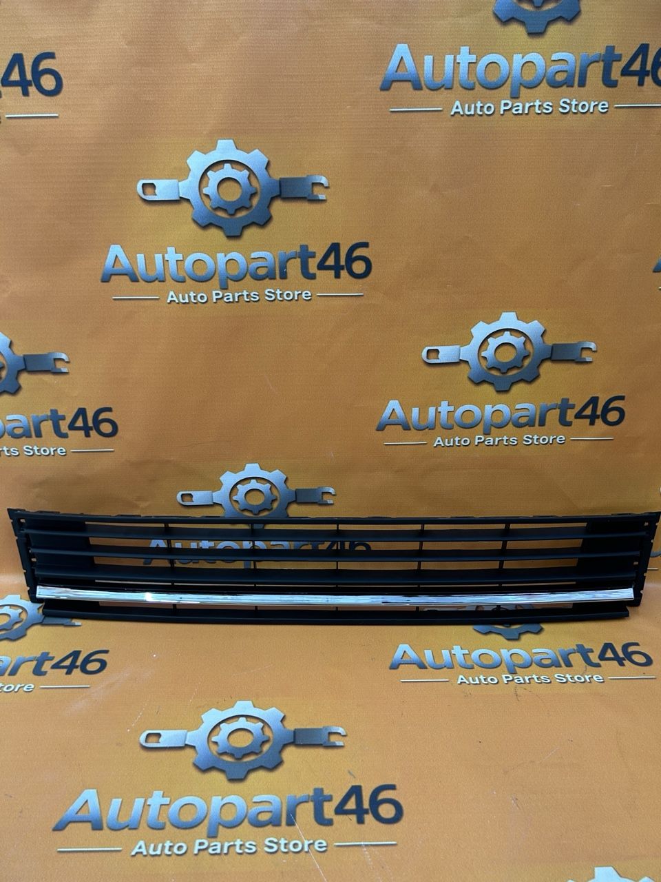 Решетка в бампер нижняя Фольксваген Поло Седан рестайлинг 5 Volkswagen Polo sedan 5 2015-2020