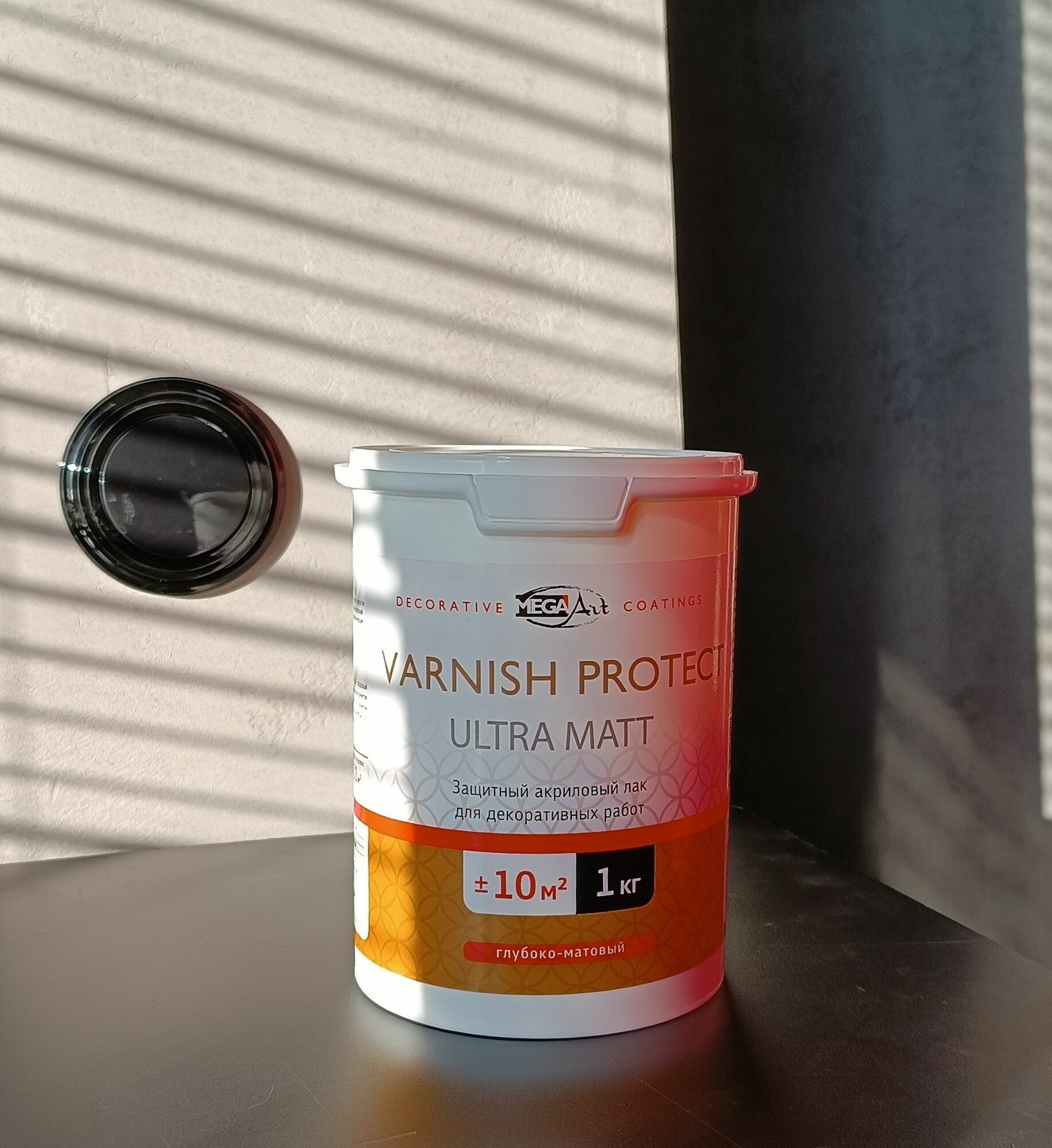 Глубоко-матовый акриловый лак для внутренних и фасадных работ Varnish Ultra Matt для защиты декоративных покрытий 1Кг