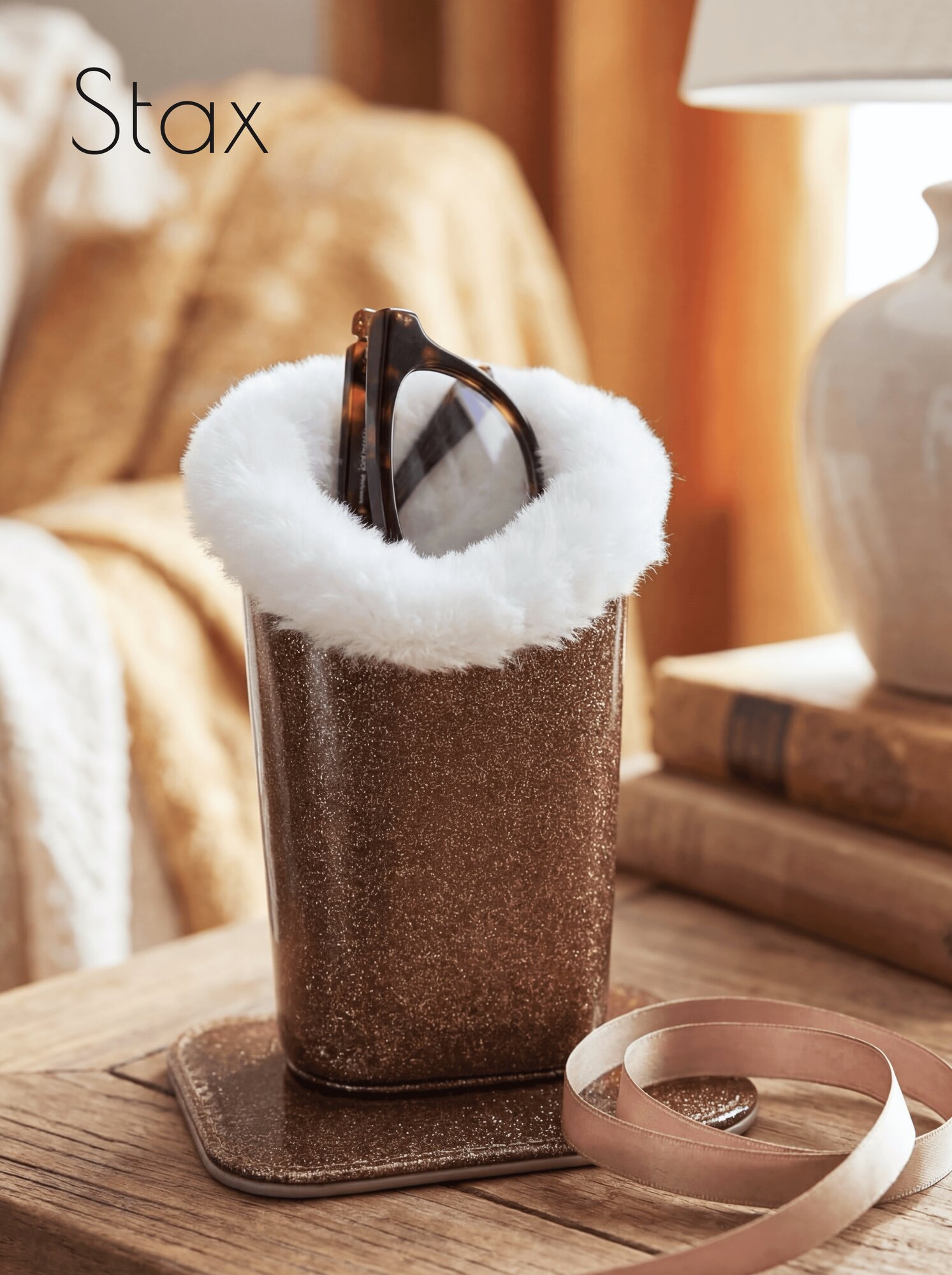 Подставка для очков настольная с мехом Stax, блестящая коричневая