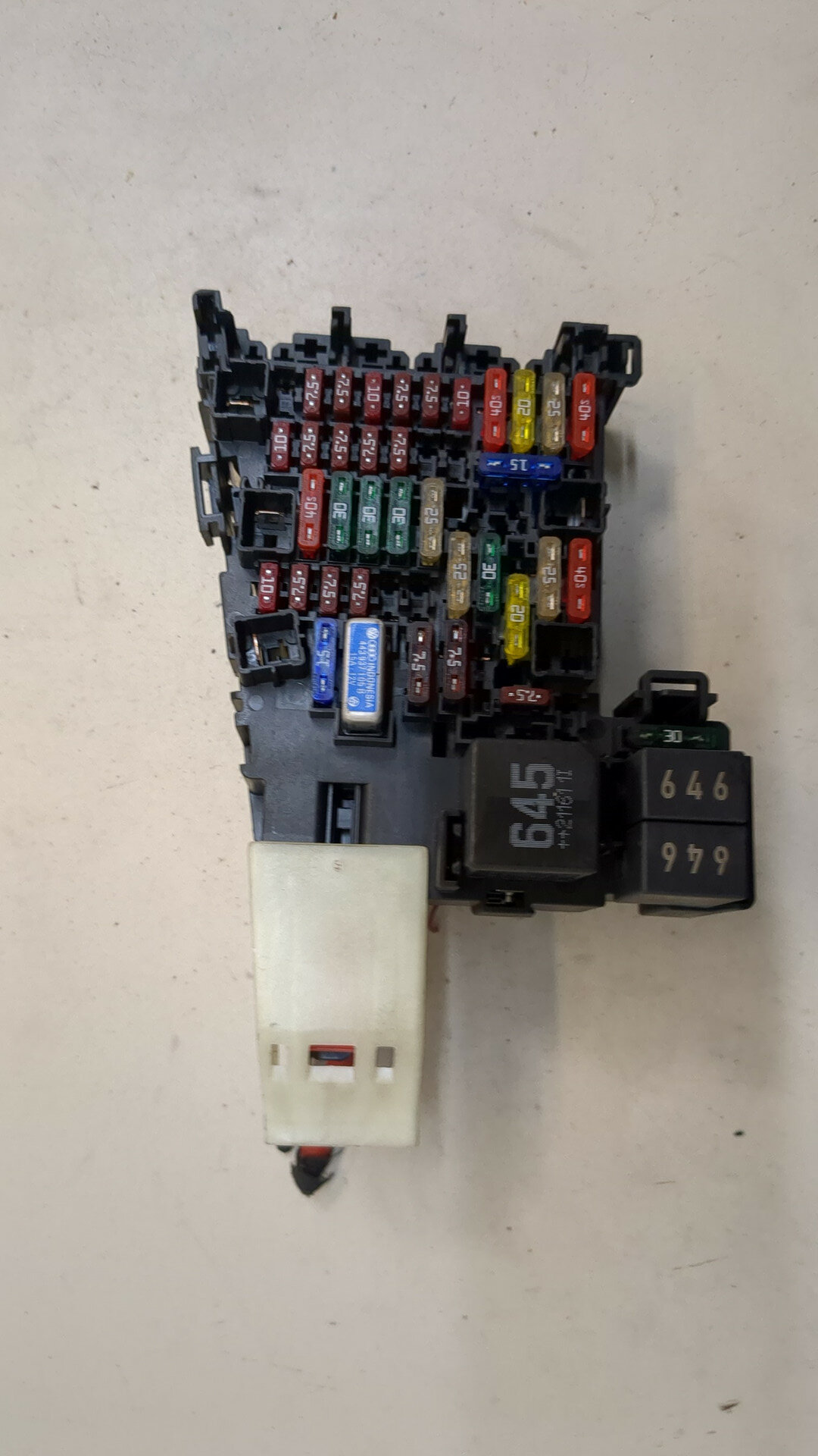 Блок предохранителей Volkswagen Passat 8 Б/У