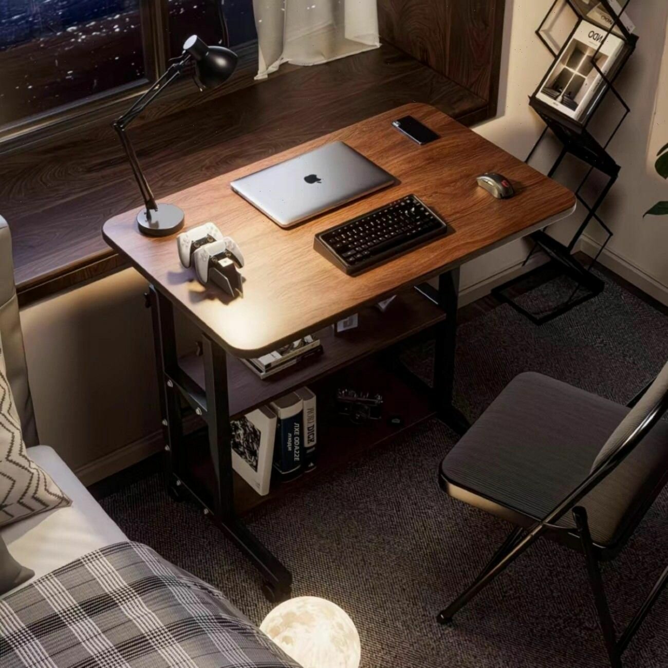 Компьютерный стол для ленивых в домашних условиях