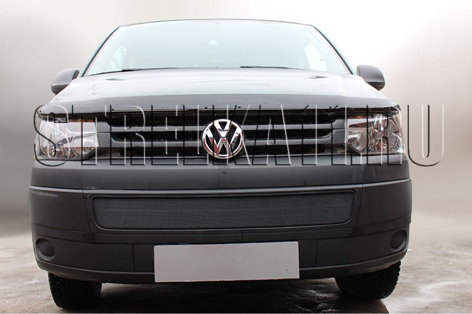 Защитная сетка радиатора с окантовкой и защелками для VOLKSWAGEN T5 рестайлинг (Transporter, Multivan, Caravelle) 2009-