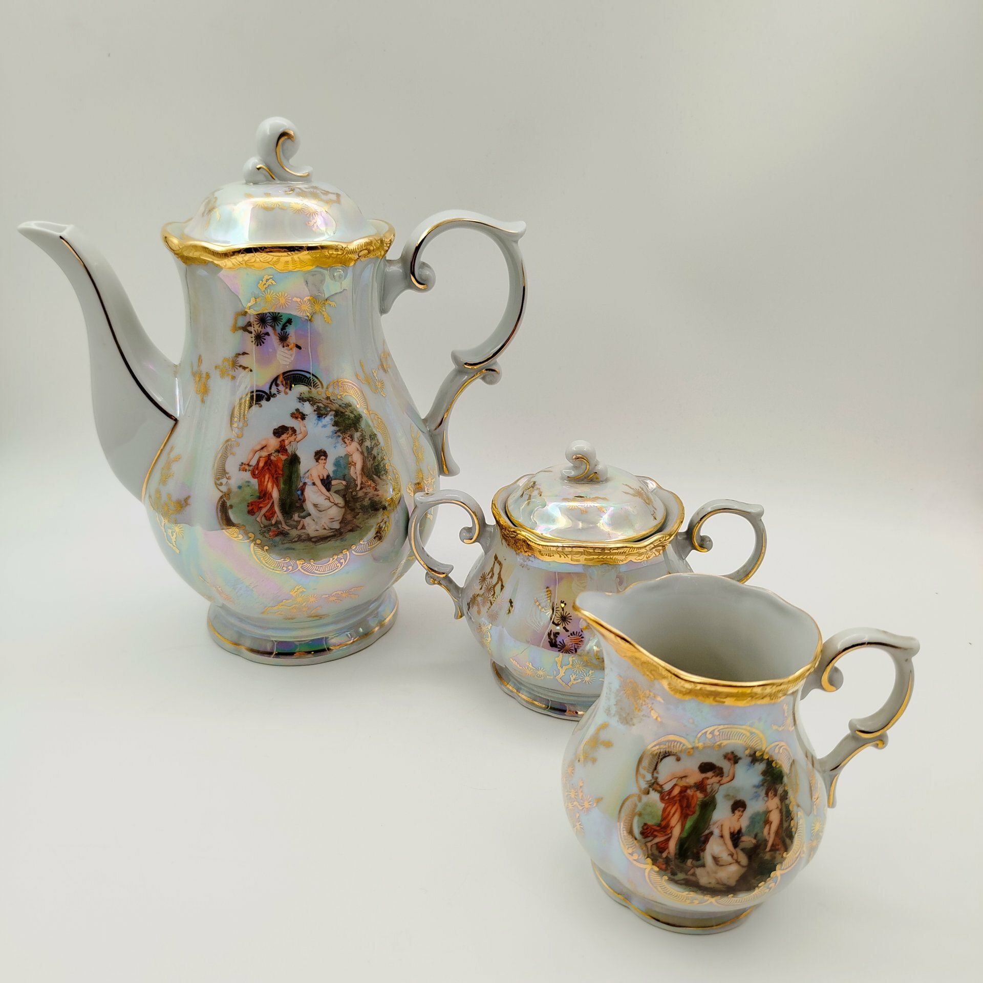 Набор кофейный "Мадонна" (кофейник, сахарница, молочник), фарфор, люстр, деколь