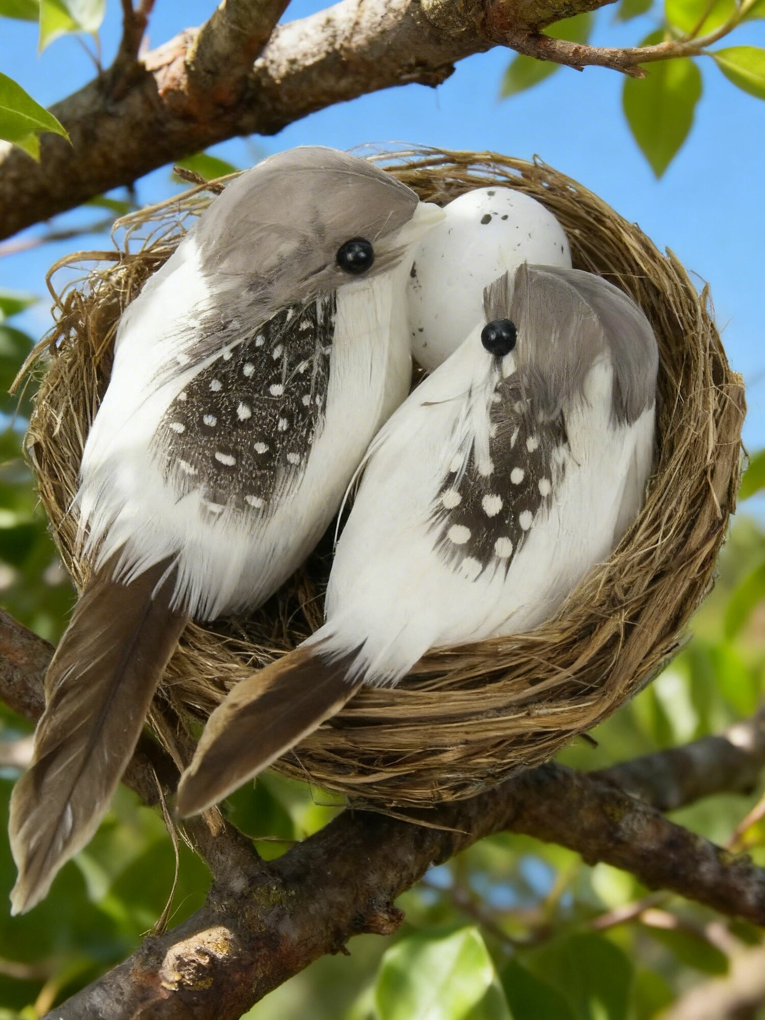 Декоративная фигурка для интерьера с детализацией