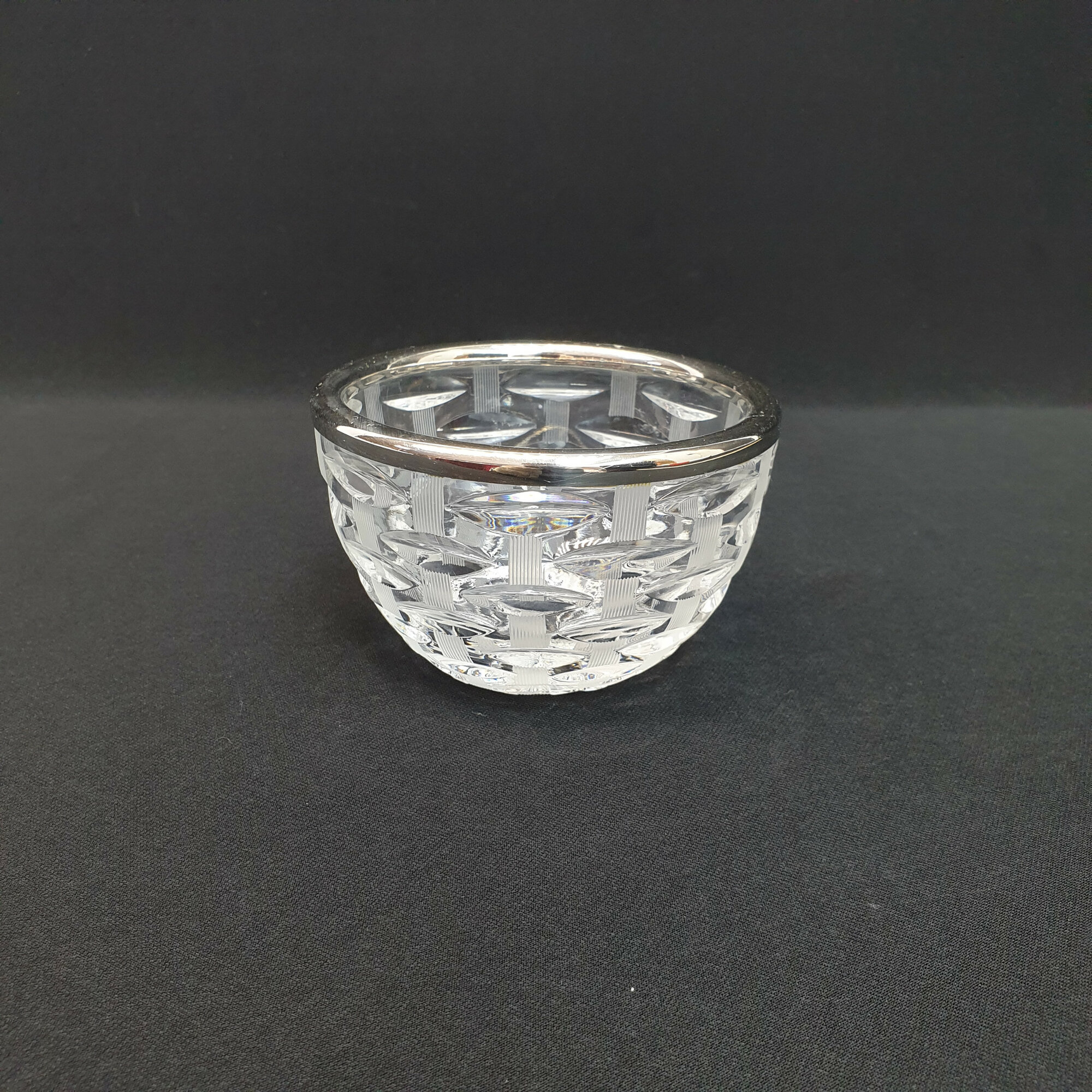 Винтажная ваза конфетница с ободком, хрусталь 10 см, СССР