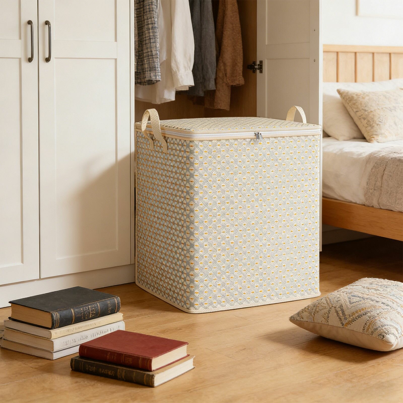 Кофры для хранения одежды