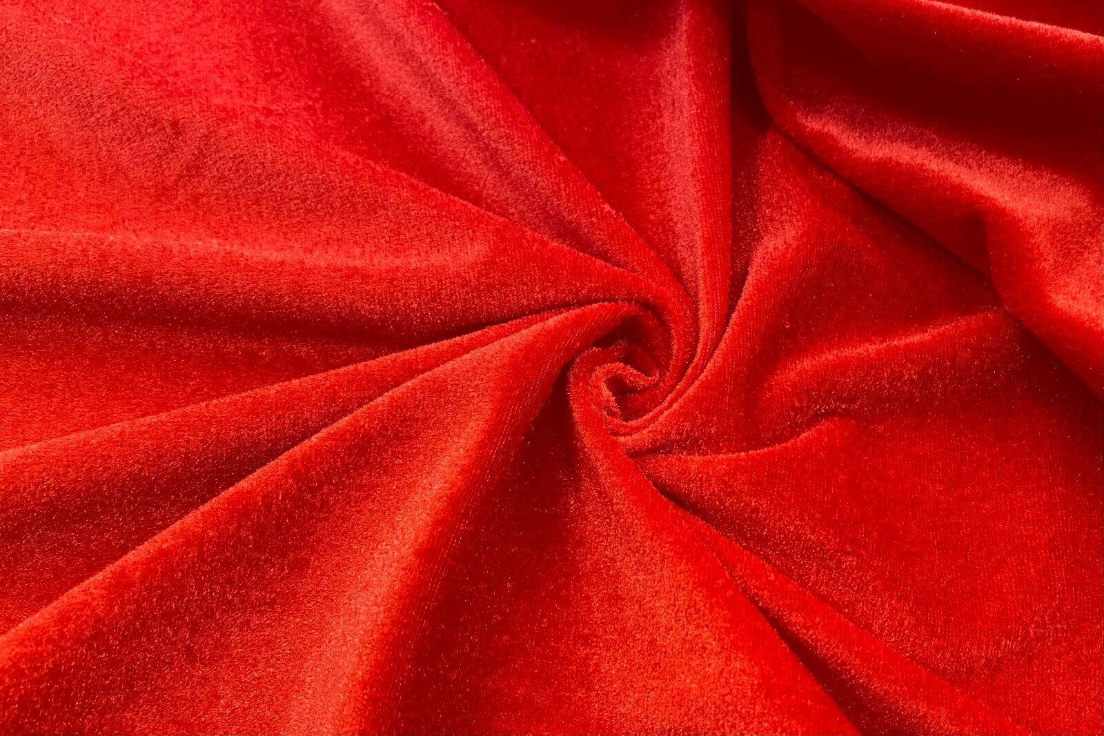 Ткань Бархат стрейч гладкий красный с морковным оттенком, 250 г/пм, ш150см, 0,5 м
