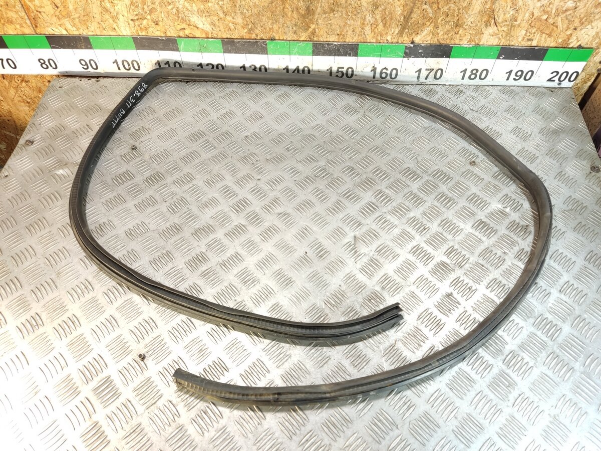 Уплотнитель двери задней правой MAZDA 6 GG GJ6A68913A