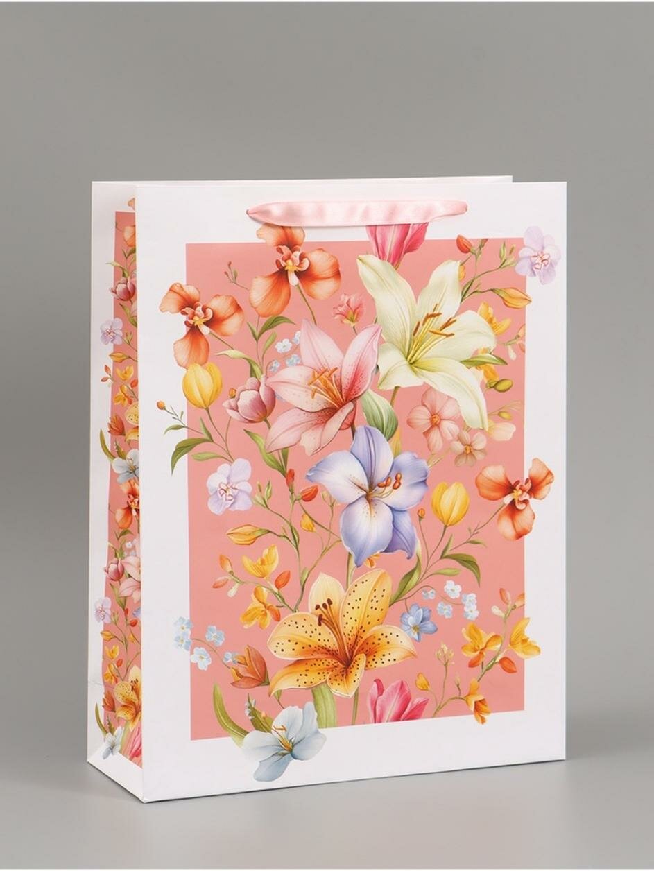 Пакет подарочный «Цветы», 31×40×11.5 см