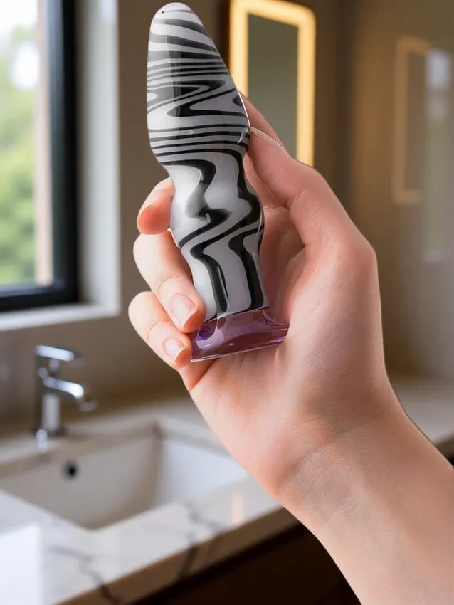 Белая анальная пробка из стекла с чёрными полосами - 12,5 см.