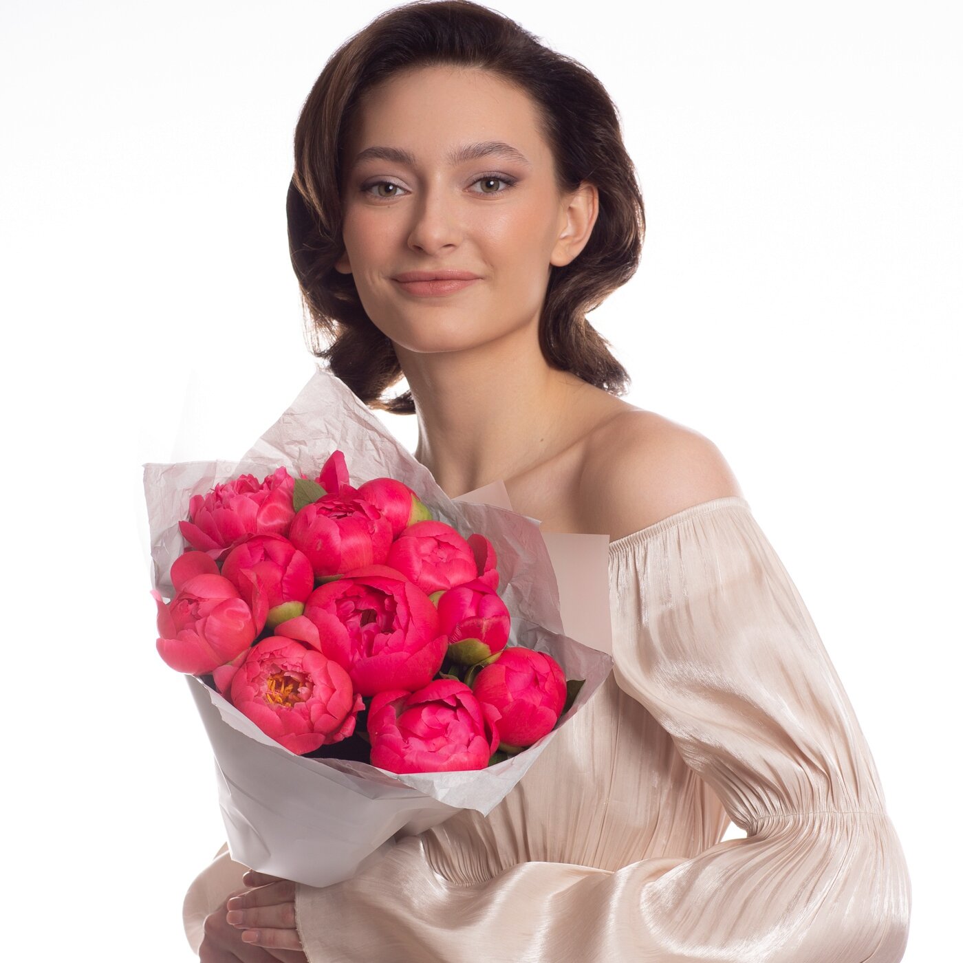 Букет 11 коралловых пионов #560