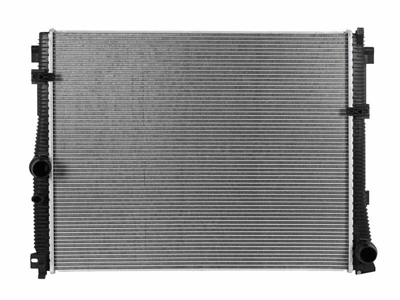 Радиатор SAT ST-10-0106 BMW 3-Series 18-22 / 4-Series 20-