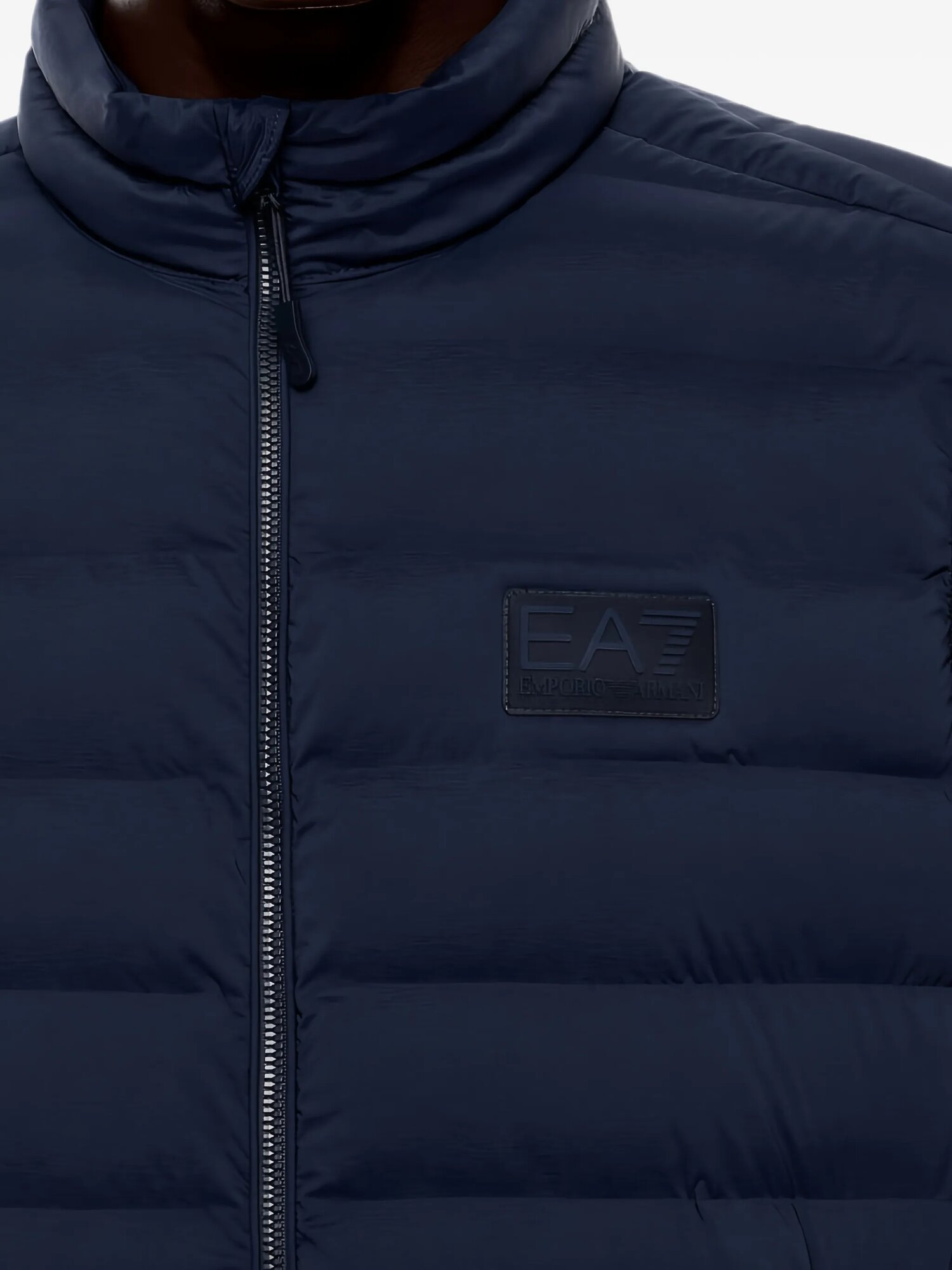 Куртка EA7 EMPORIO ARMANI Logo-patch zip-up padded jacket, размер 52, серый — фото 1