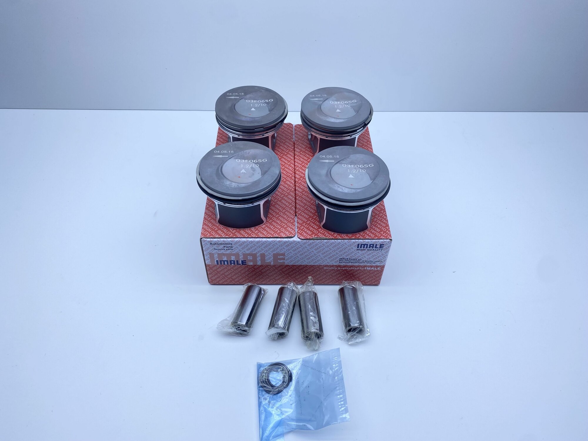 Комплект новых поршней VW VAG 1.2 TSI CBZ IMALE/IMLENG I01001036 03F107065F