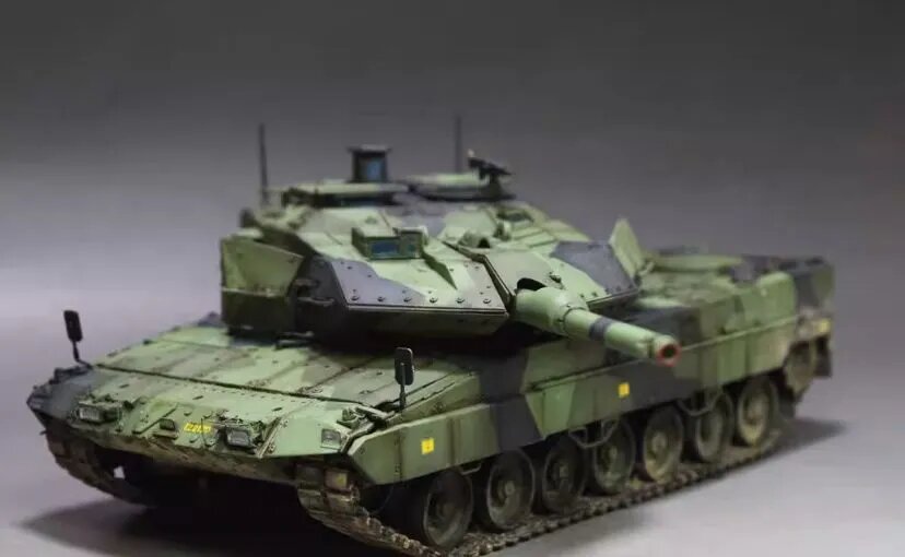 Hobby boss 82404 1/35 Шведская модель танка Strv.122 (ABS пластик)