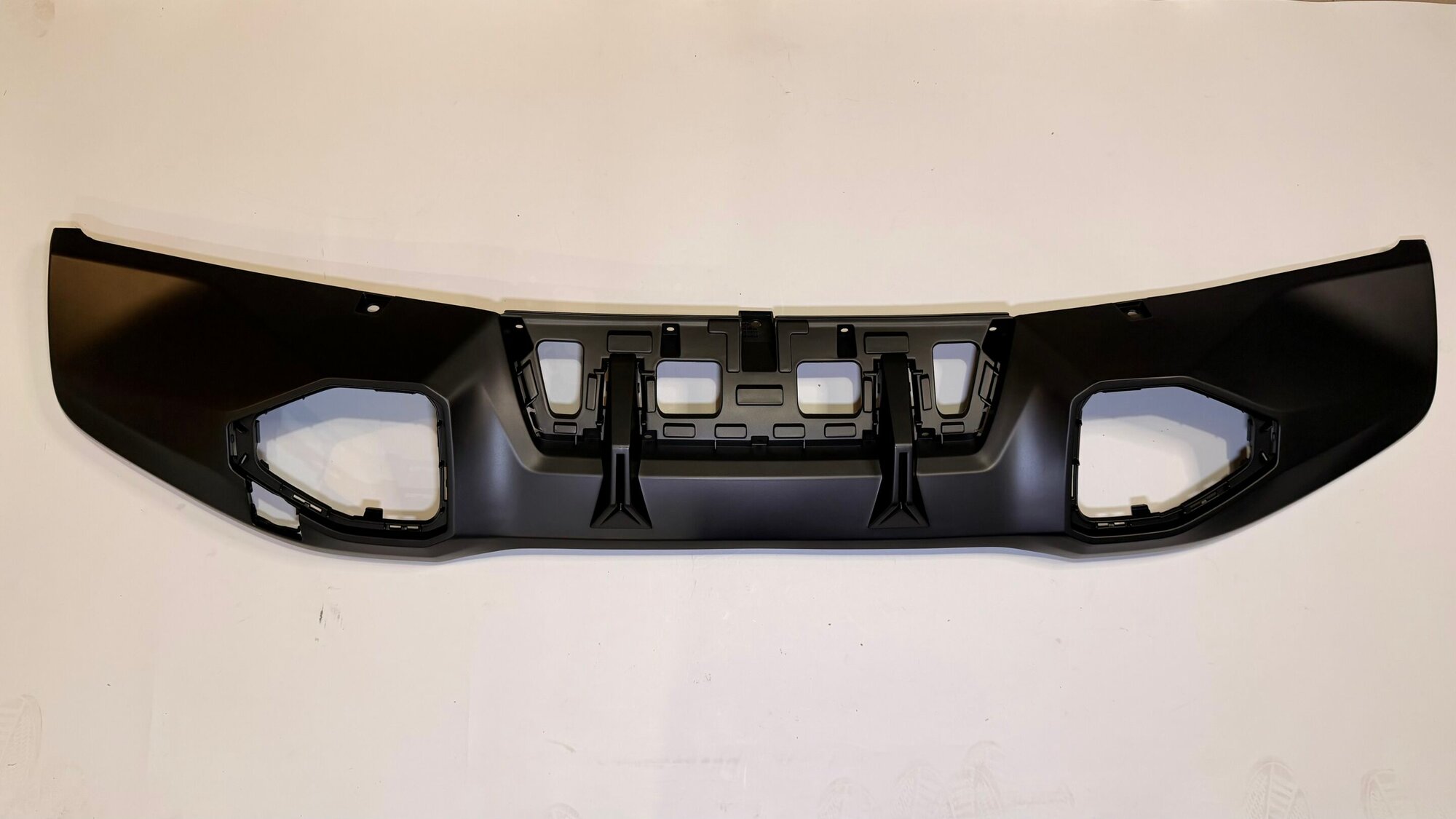 Накладка бампера заднего GAC GS3 II [1.5 16V 7AMT внедорожник 4X2 Turbo] 7106082CRV0000