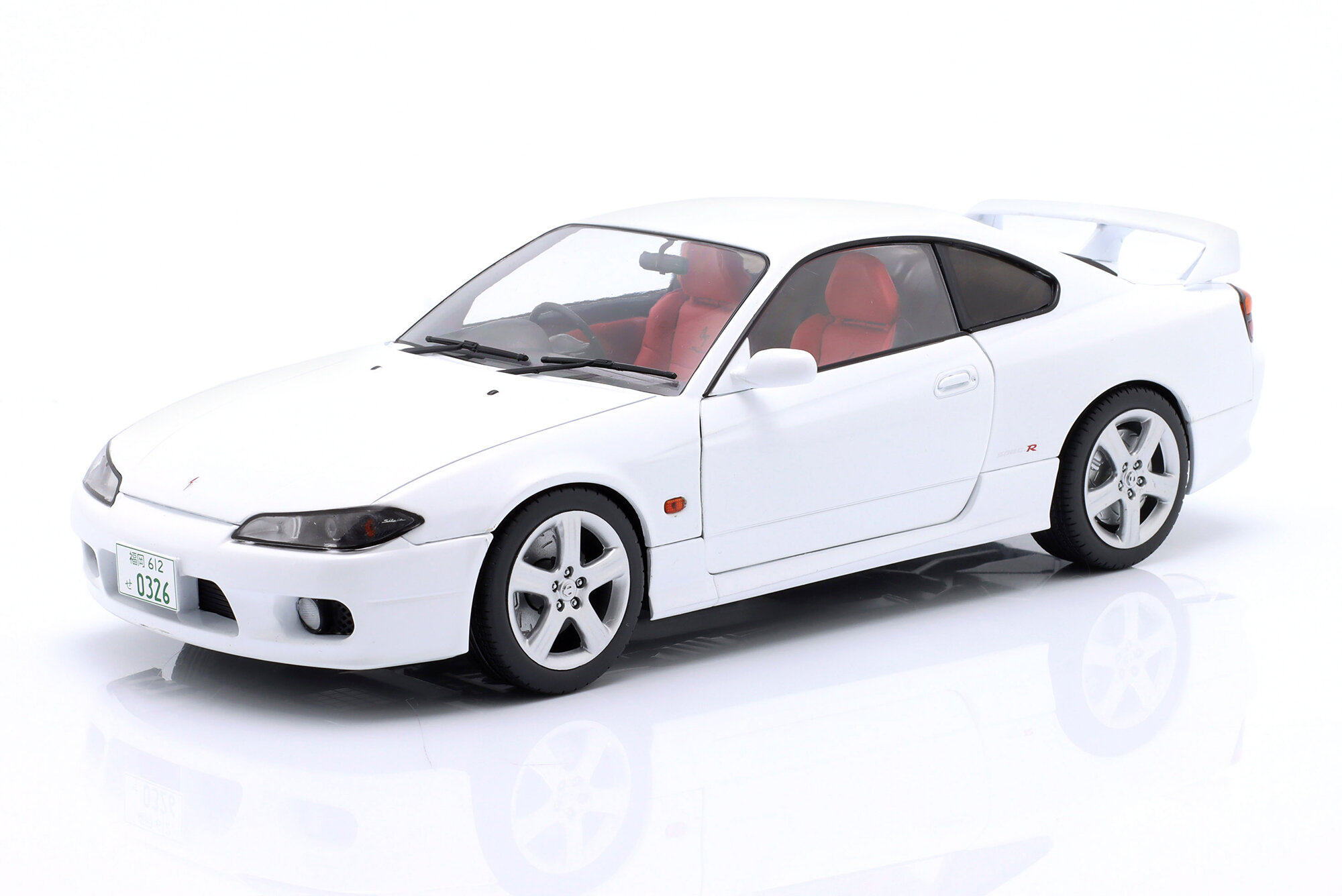 Модель коллекционная SOLIDO Nissan silvia S15 spec r aero 1999 white